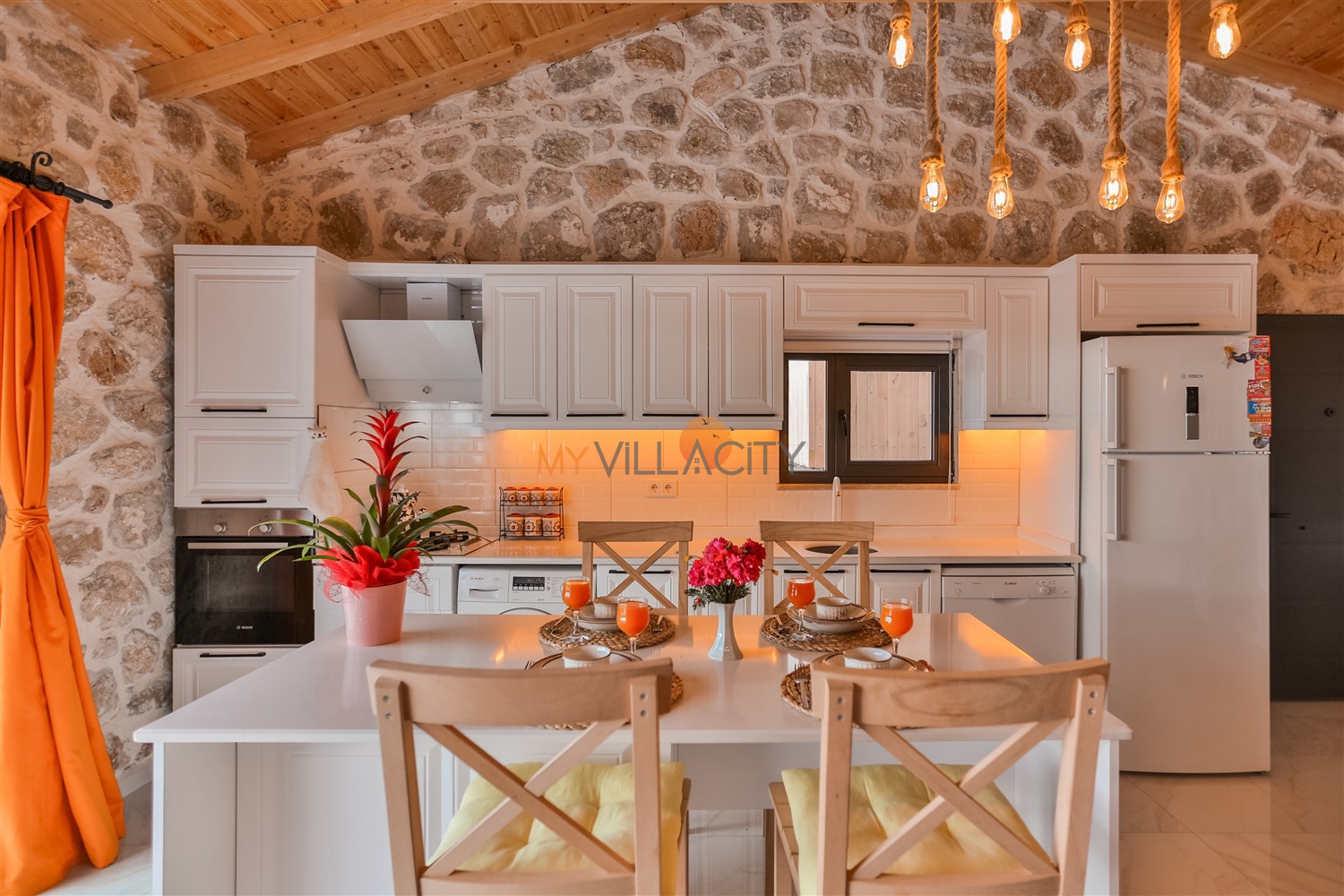 Villa Yaman - Doğa Manzaralı Romantik Balayı Villası, MyVillaCity.com